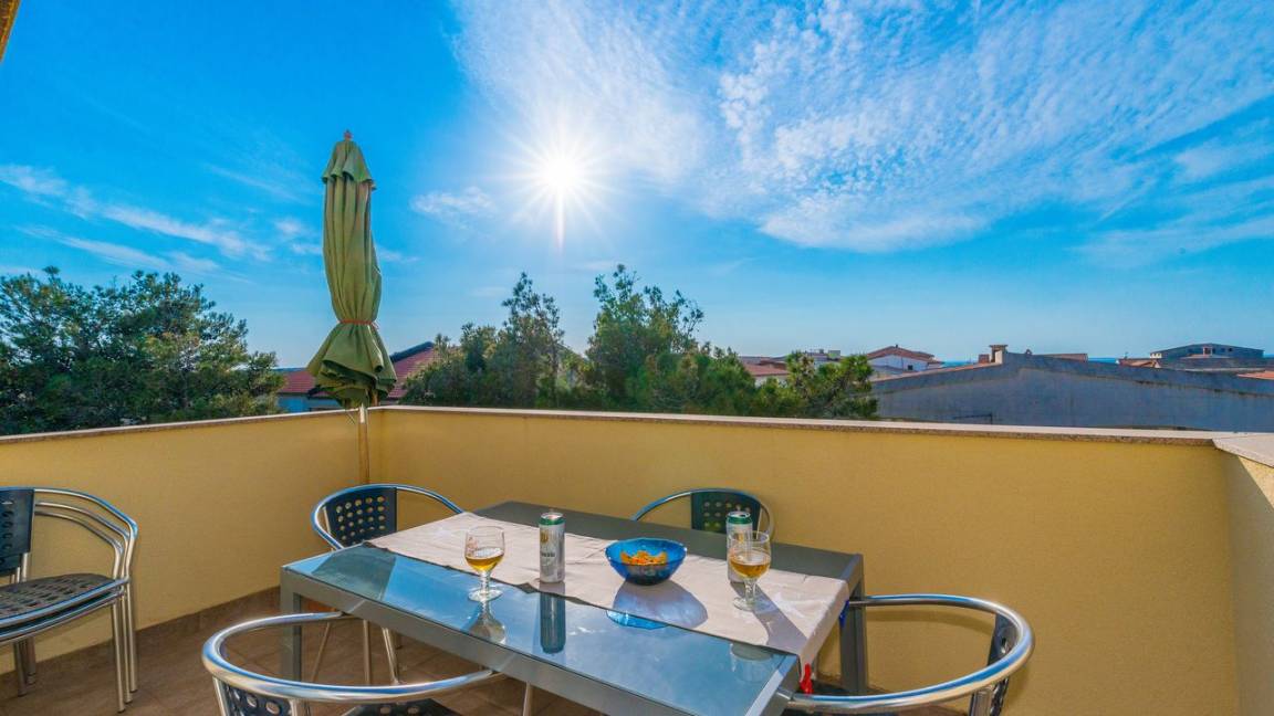 60 M² Apartment ∙ 3 Bedrooms ∙ 6 Guests - Vir