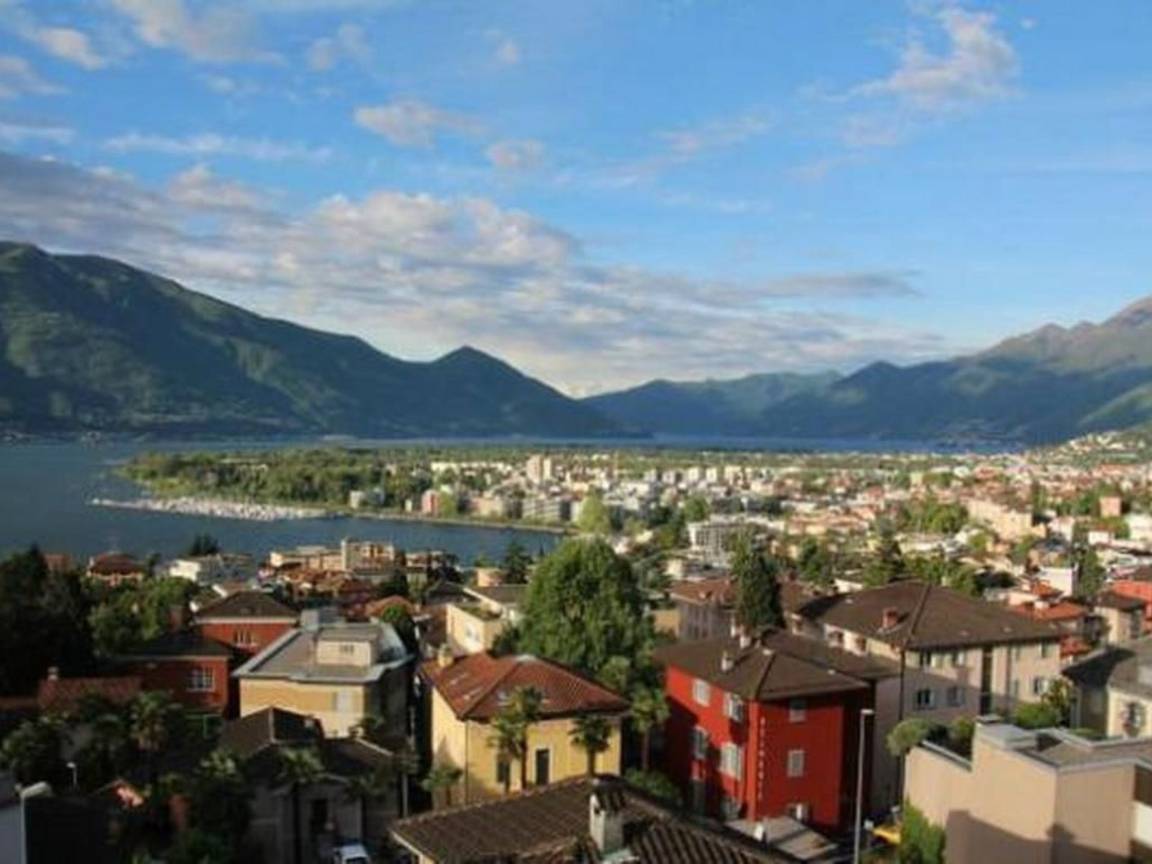 110 M² Huoneisto ∙ 3 Makuuhuonetta ∙ 8 Vierasta - Locarno