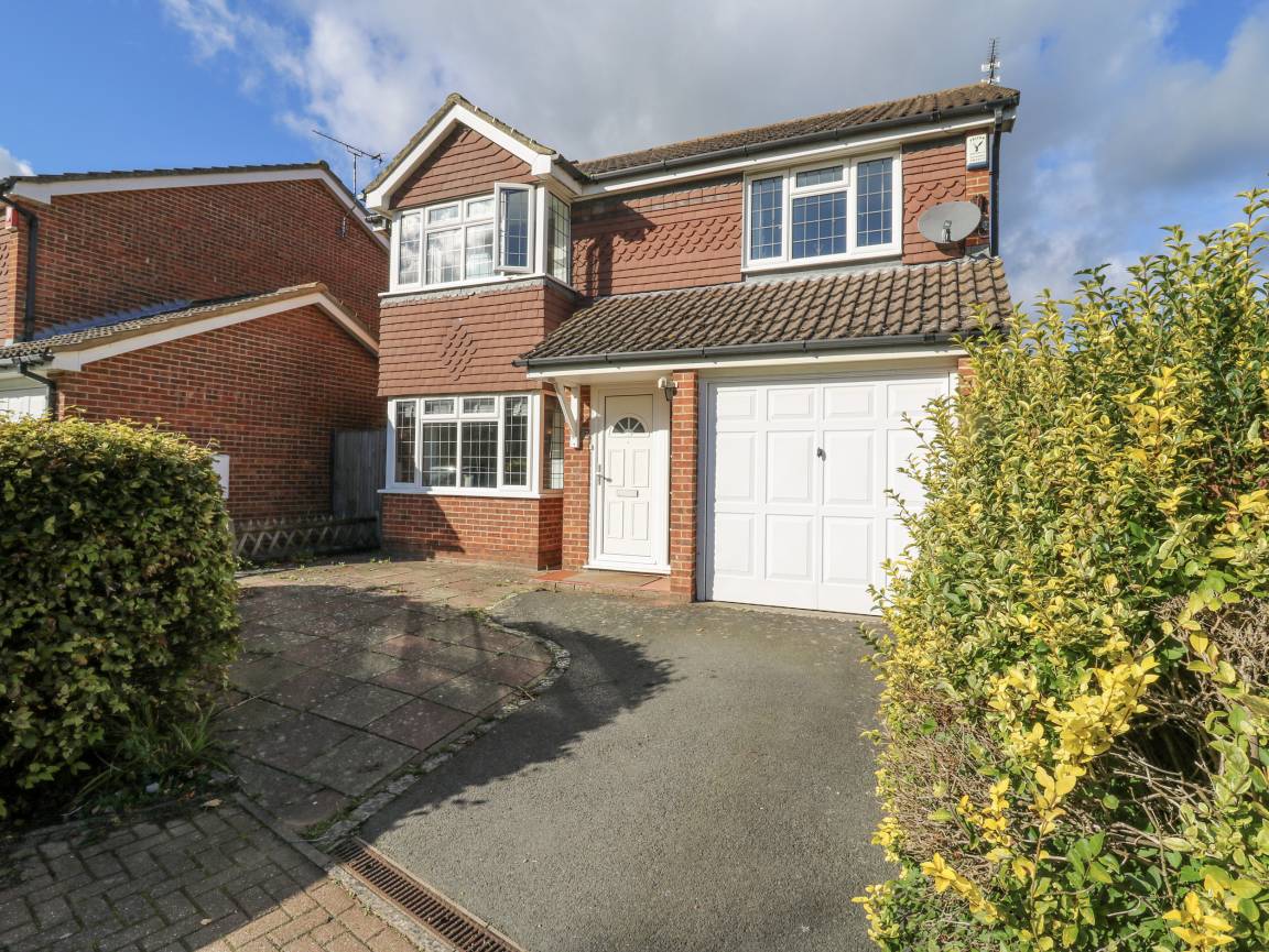 Cottage ∙ 4 Bedrooms ∙ 7 Guests - Isle of Sheppey