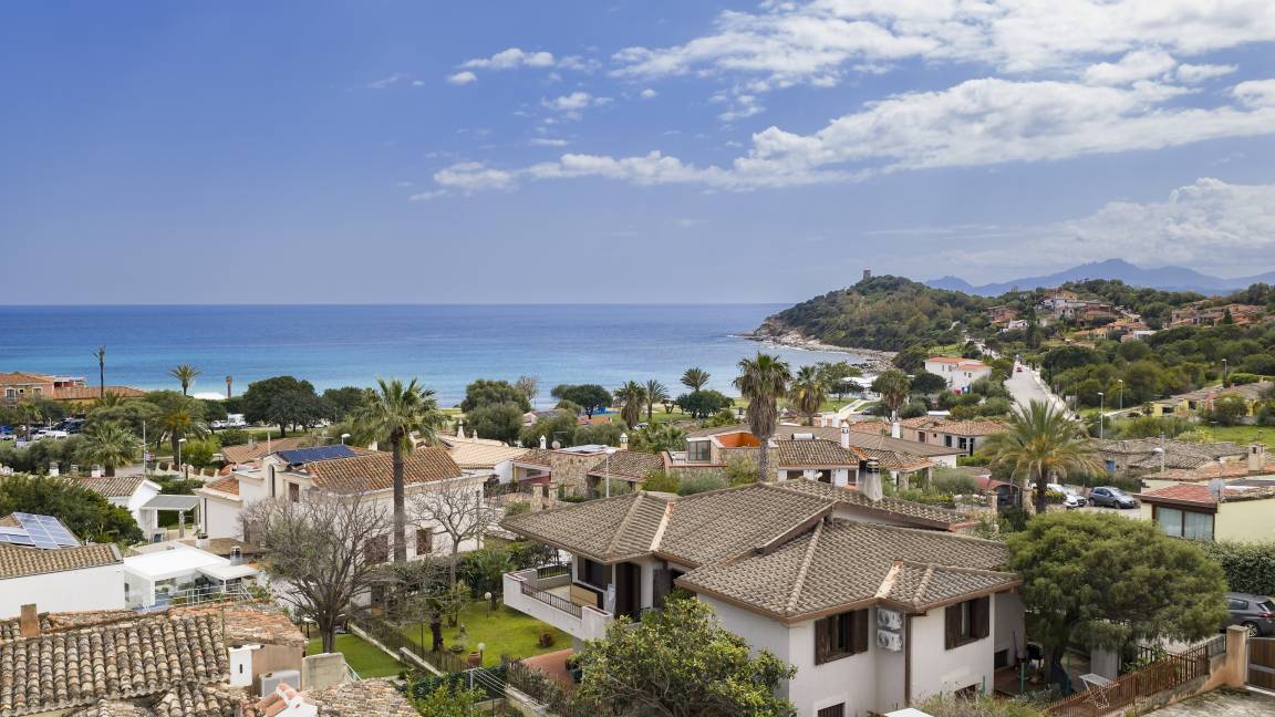 180 M² Apartment ∙ 3 Bedrooms ∙ 6 Guests - Tortolì