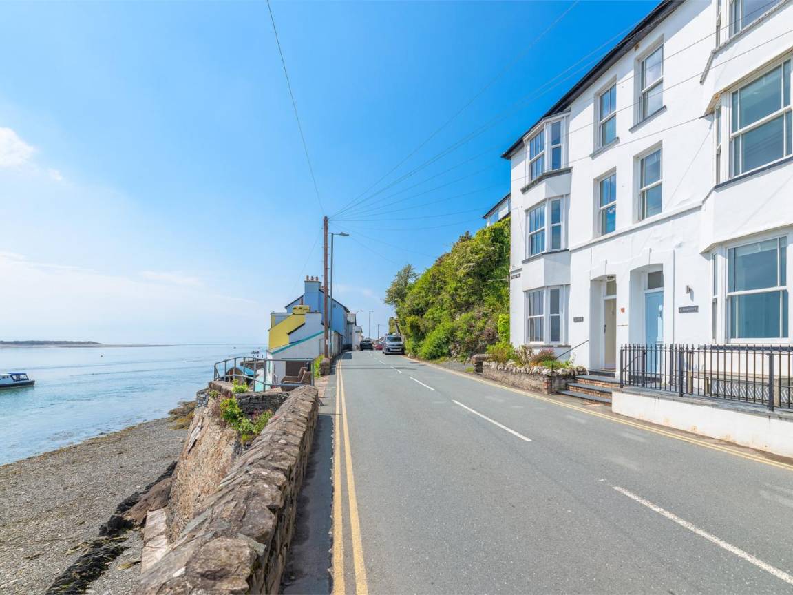 Cottage ∙ 4 Bedrooms ∙ 8 Guests - Aberdovey