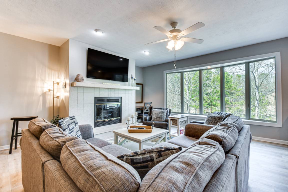 134 M² Apartment ∙ 2 Bedrooms ∙ 4 Guests - Lake Keowee, SC