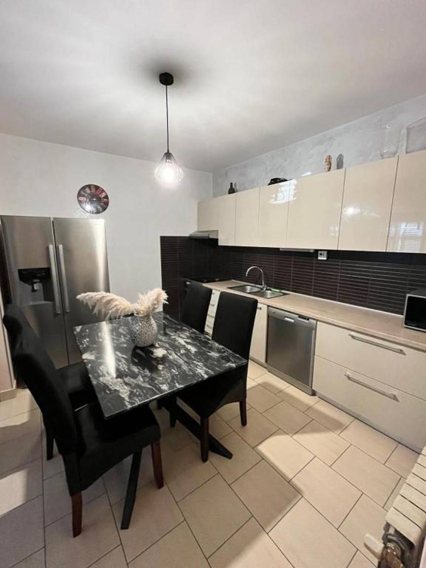 120 M² Ferienwohnung ∙ 3 Schlafzimmer ∙ 6 Gäste - Promajna