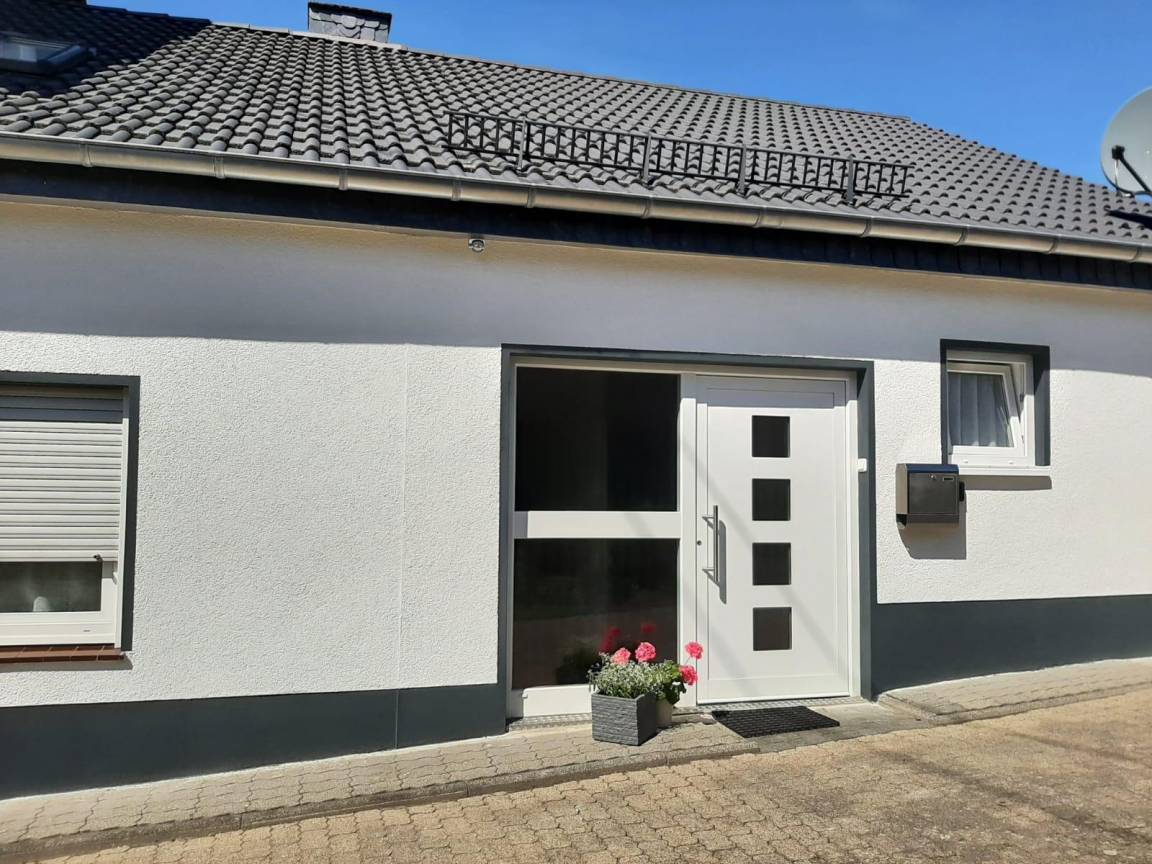 90 M² Apartment ∙ 2 Bedrooms ∙ 3 Guests - Windeck