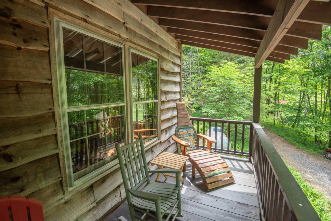 Cabin ∙ 3 Bedrooms ∙ 9 Guests - West Jefferson, NC