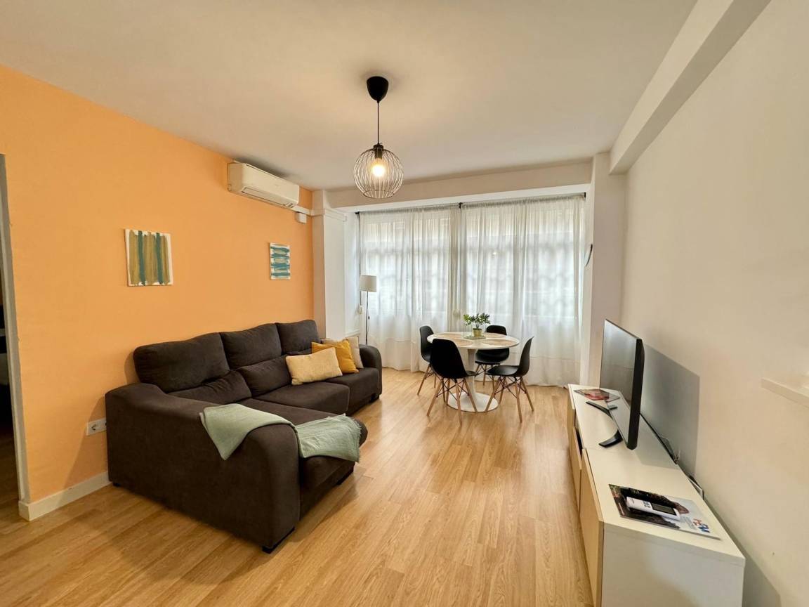 57 M² Apartment ∙ 2 Bedrooms ∙ 4 Guests - Málaga