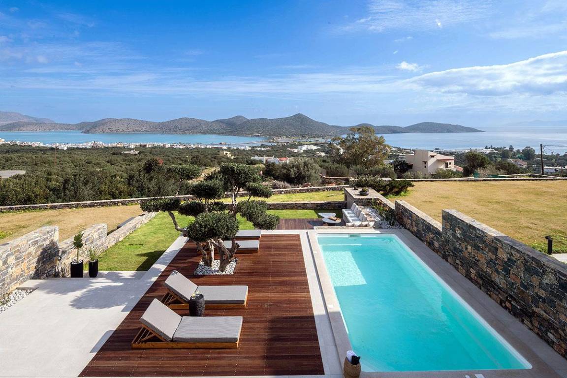 150 M² Villa ∙ 2 Bedrooms ∙ 6 Guests - Elounda