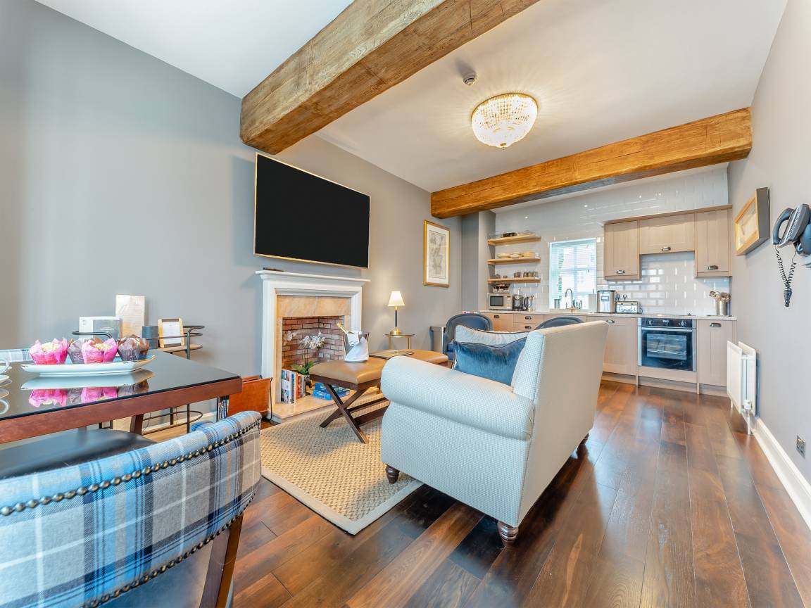 Cottage ∙ 2 Bedrooms ∙ 6 Guests - Girvan