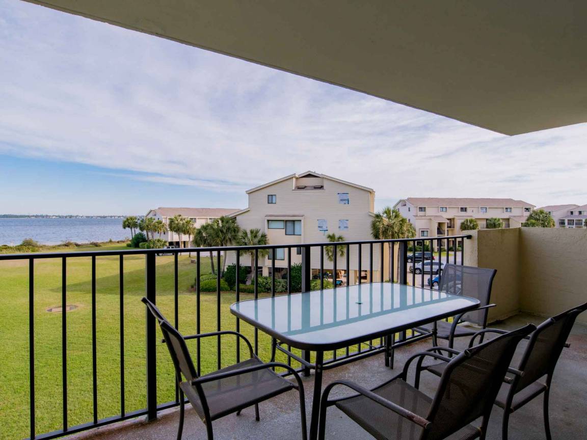 77 M² Condo ∙ 1 Bedroom ∙ 4 Guests - Pensacola Beach, FL