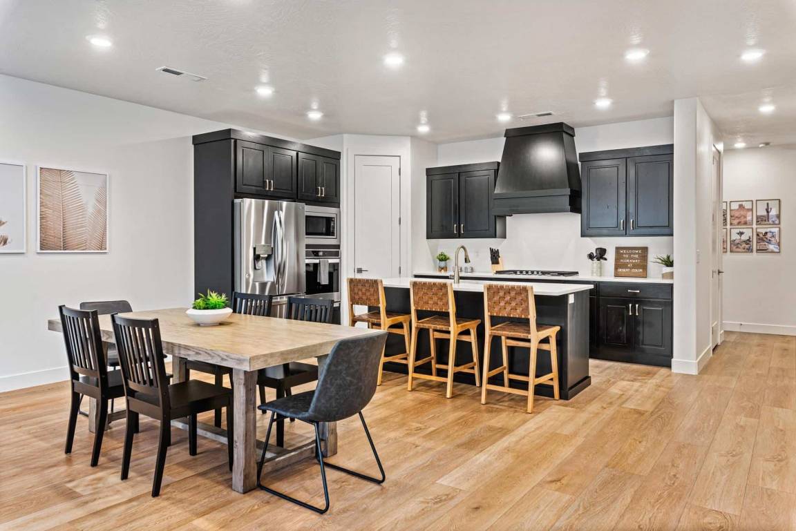 197 M² House ∙ 4 Bedrooms ∙ 14 Guests - St. George, USA