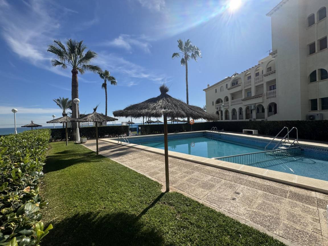 70 M² Apartment ∙ 2 Bedrooms ∙ 4 Guests - Alicante