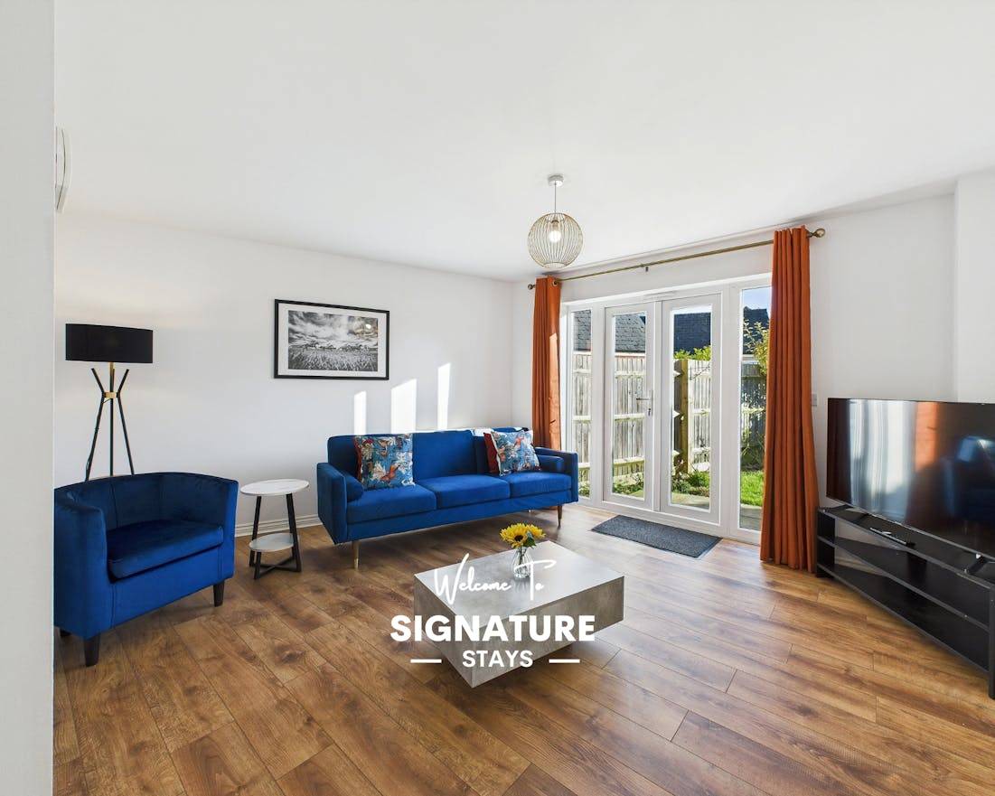 92 M² House ∙ 5 Bedrooms ∙ 9 Guests - Tewkesbury