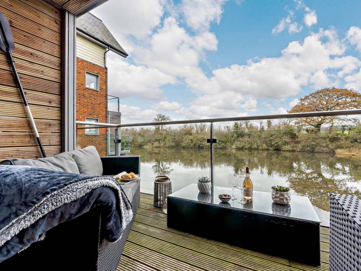 Cottage ∙ 4 Bedrooms ∙ 7 Guests - Fareham