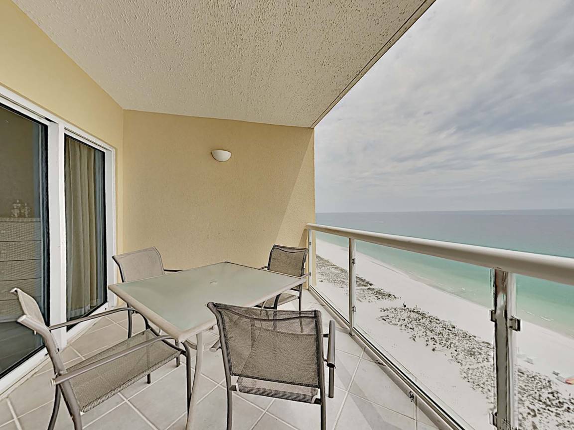 102 M² Condo ∙ 2 Bedrooms ∙ 6 Guests - Pensacola Beach, FL