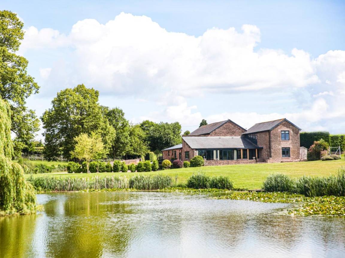 Cottage ∙ 4 Bedrooms ∙ 8 Guests - Symonds Yat