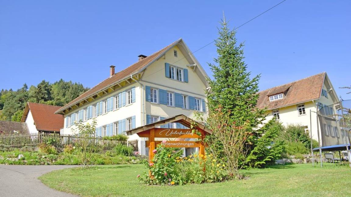 40 M² Ferienwohnung ∙ 1 Schlafzimmer ∙ 3 Gäste - Allensbach