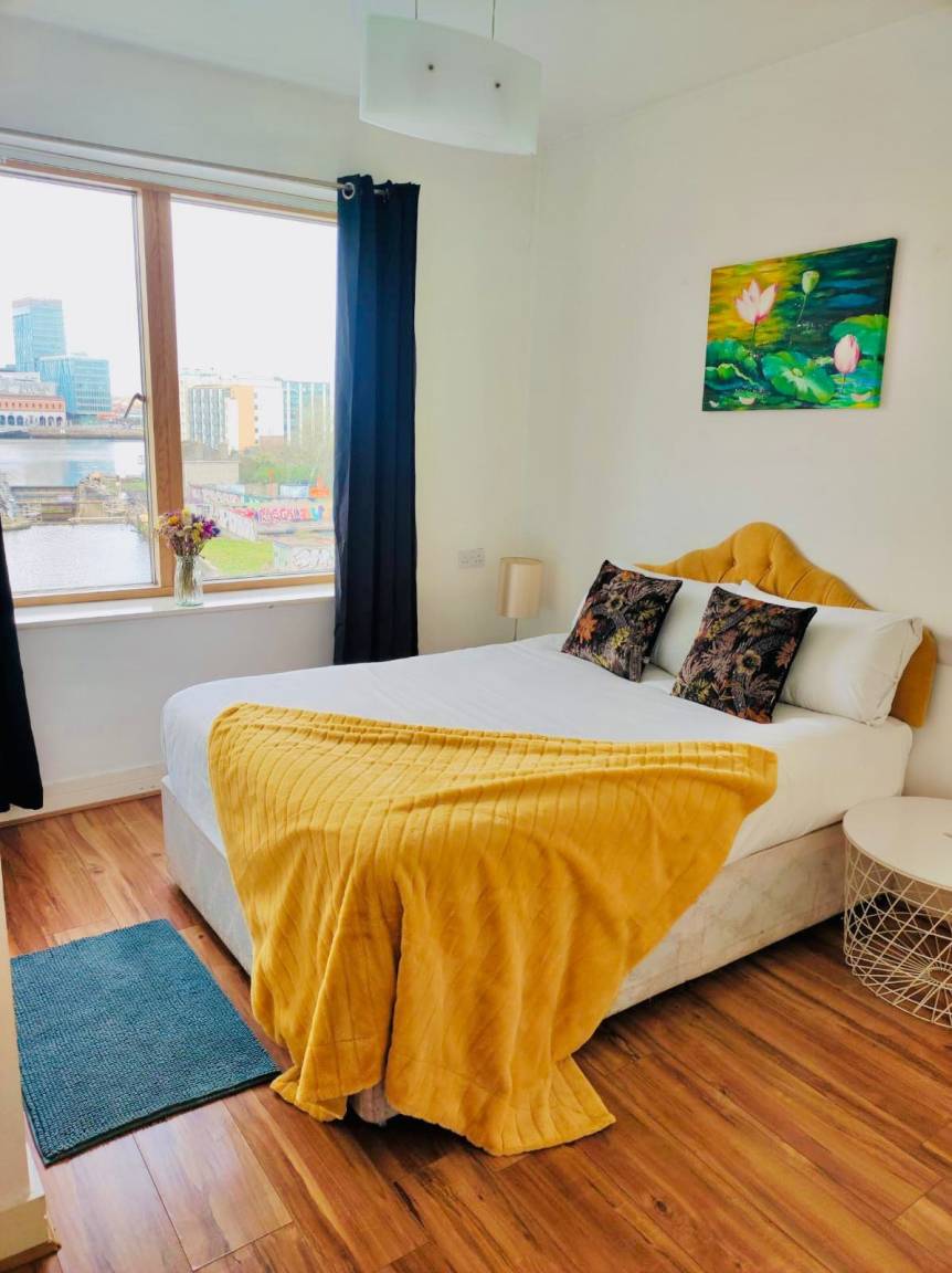 70 M² Apartment ∙ 2 Bedrooms ∙ 4 Guests - Dún Laoghaire