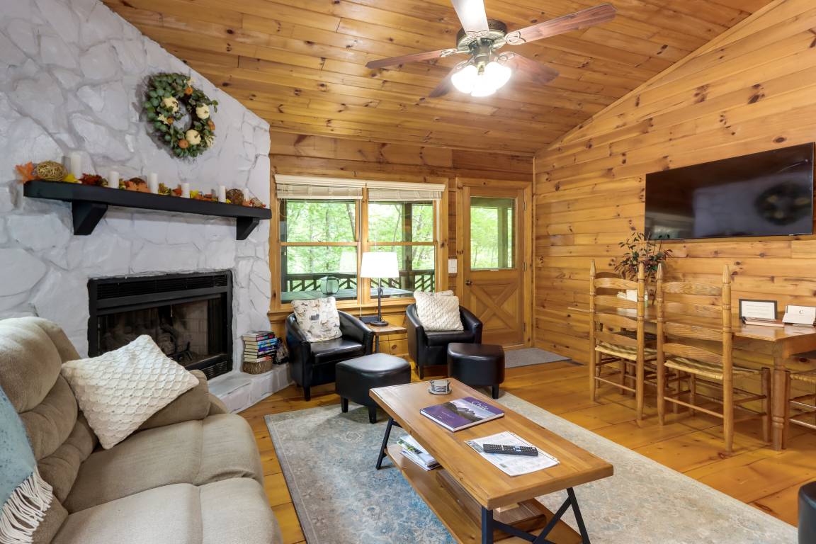 124 M² House ∙ 3 Bedrooms ∙ 8 Guests - Cherry Log, GA