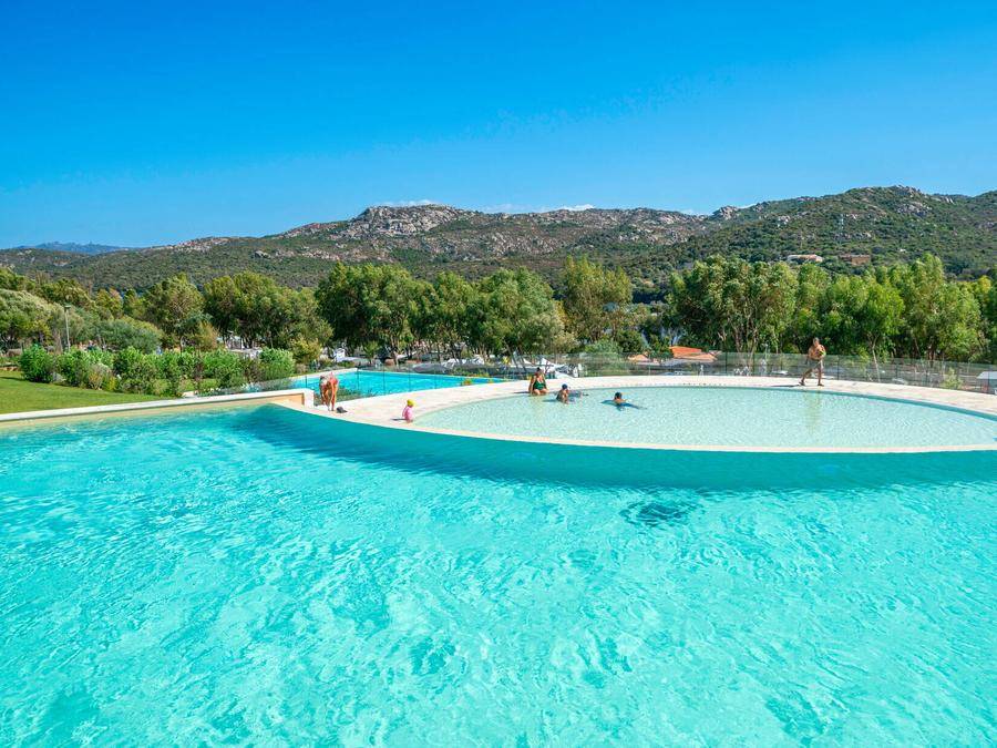 24 M² Caravan ∙ 2 Bedrooms ∙ 4 Guests - Sardinien