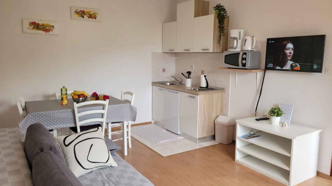 35 M² Ferienwohnung ∙ 1 Schlafzimmer ∙ 2 Gäste - Peroj