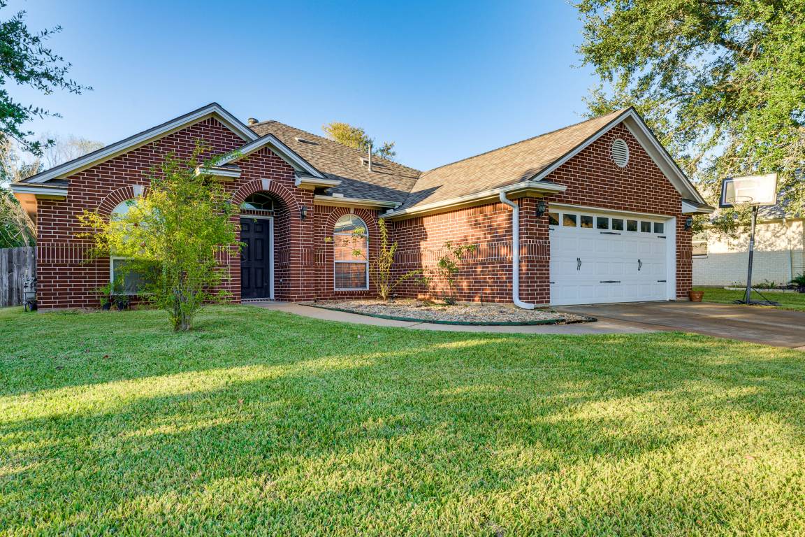 206 M² House ∙ 4 Bedrooms ∙ 7 Guests - College Station, TX