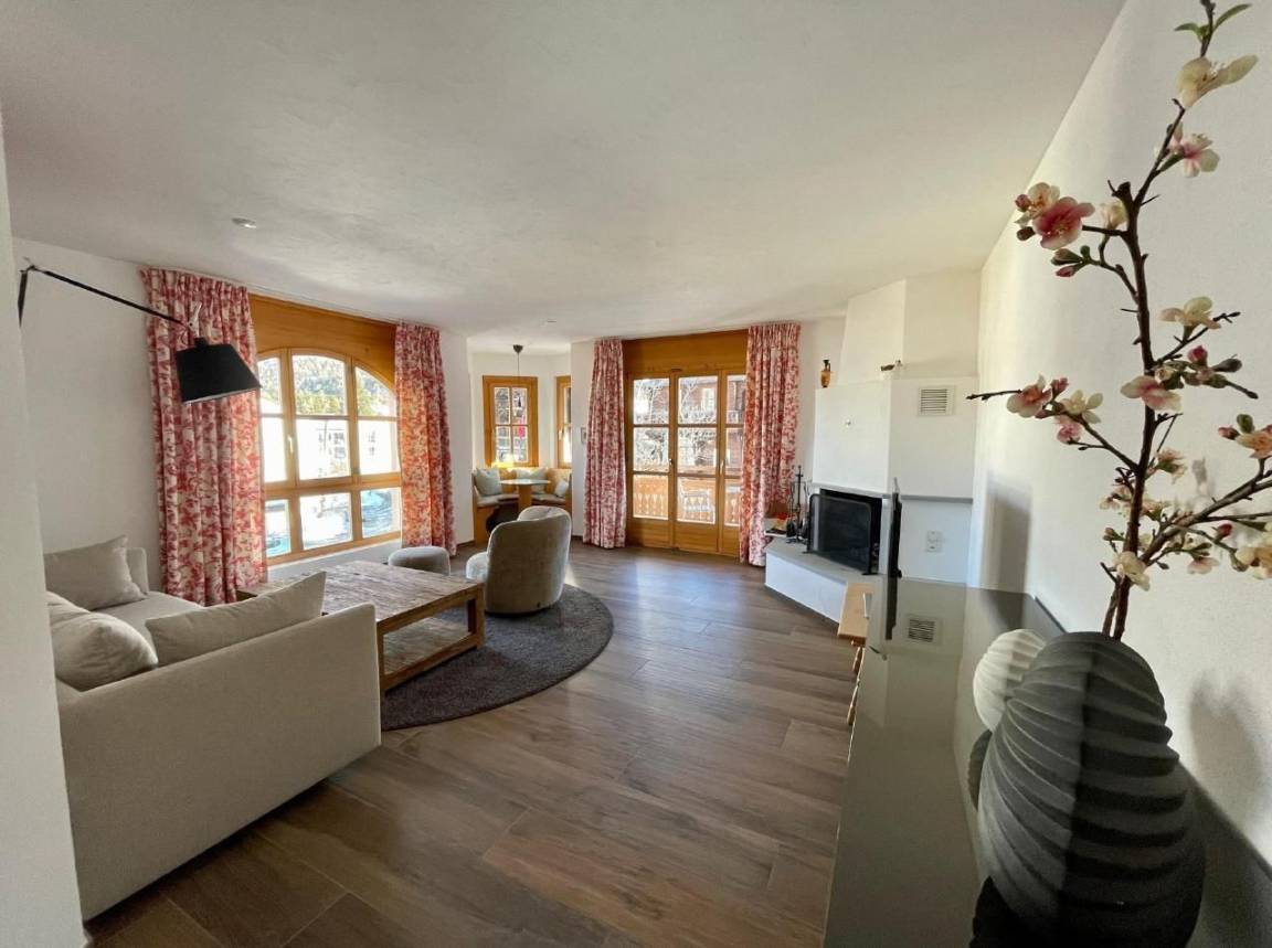 70 M² Ferienwohnung ∙ 1 Schlafzimmer ∙ 2 Gäste - Maloja