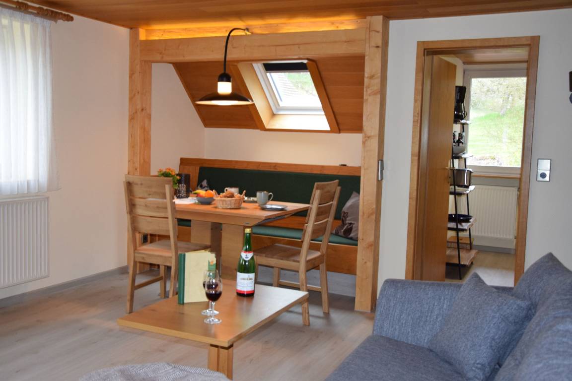 60 M² Ferienwohnung ∙ 1 Schlafzimmer ∙ 3 Gäste - Ostrach