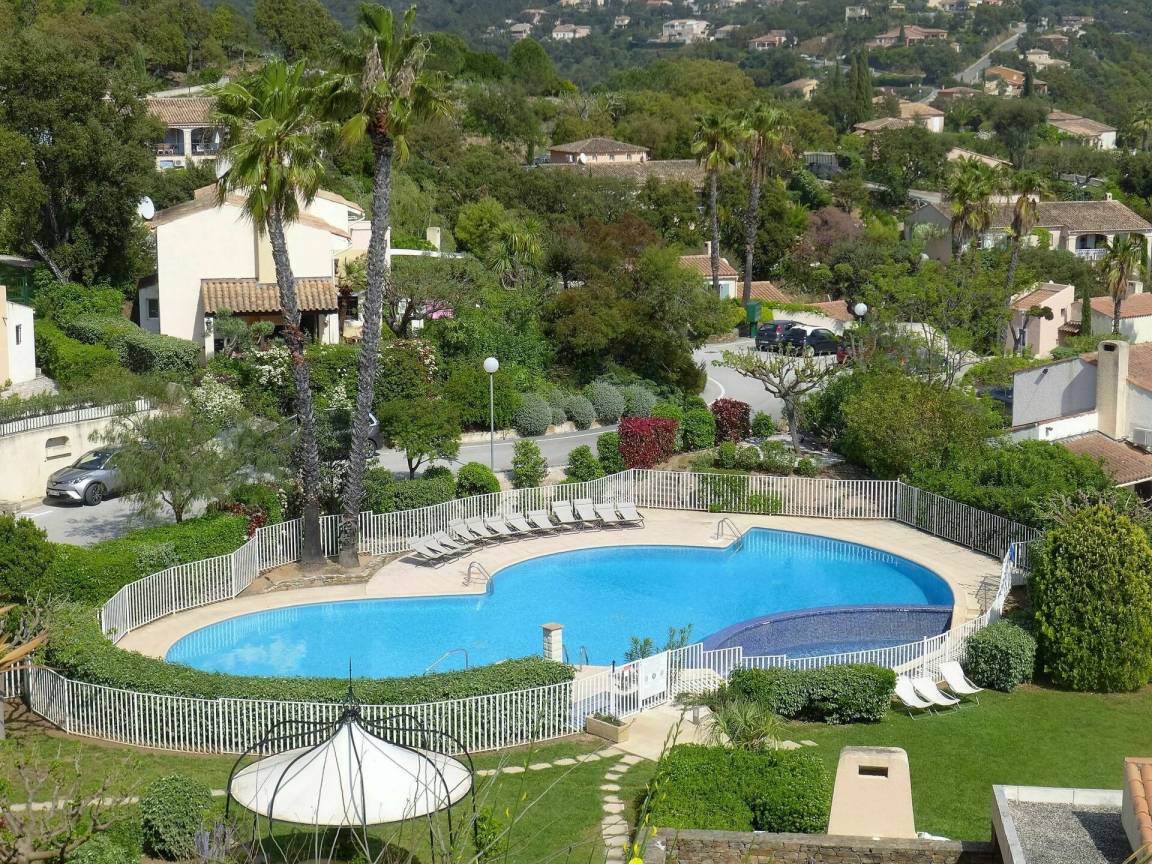 90 M² Résidence De Vacances ∙ 4 Chambres ∙ 8 Personnes - Hyères