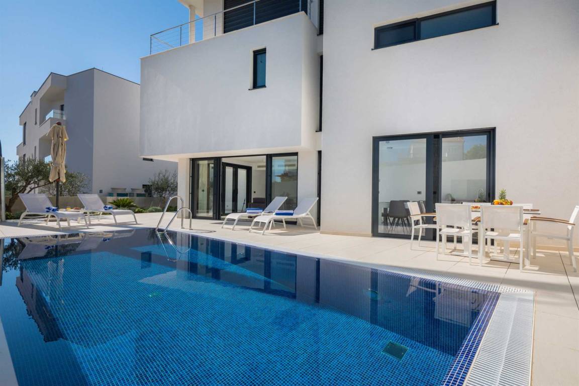 370 M² Villa ∙ 6 Chambres ∙ 16 Personnes - Croatie