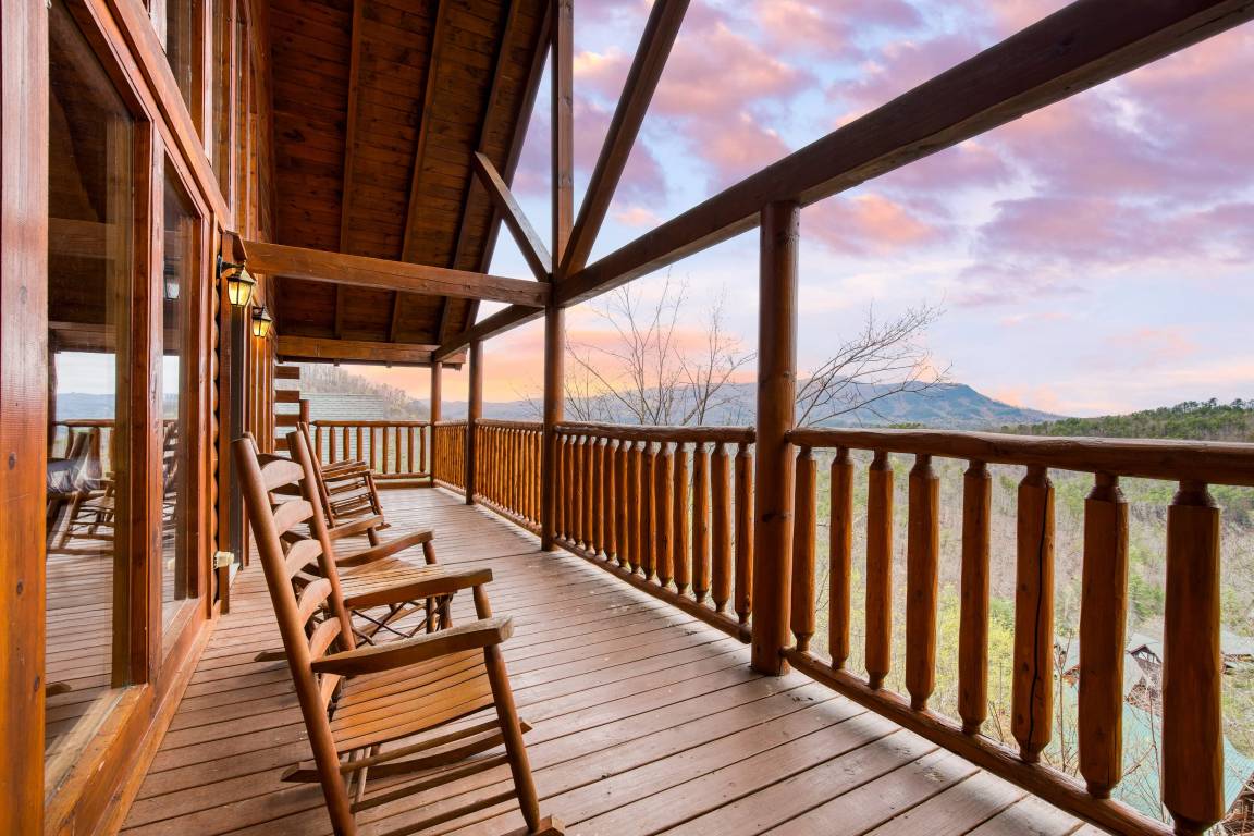 441 M² House ∙ 6 Bedrooms ∙ 22 Guests - Pigeon Forge, TN