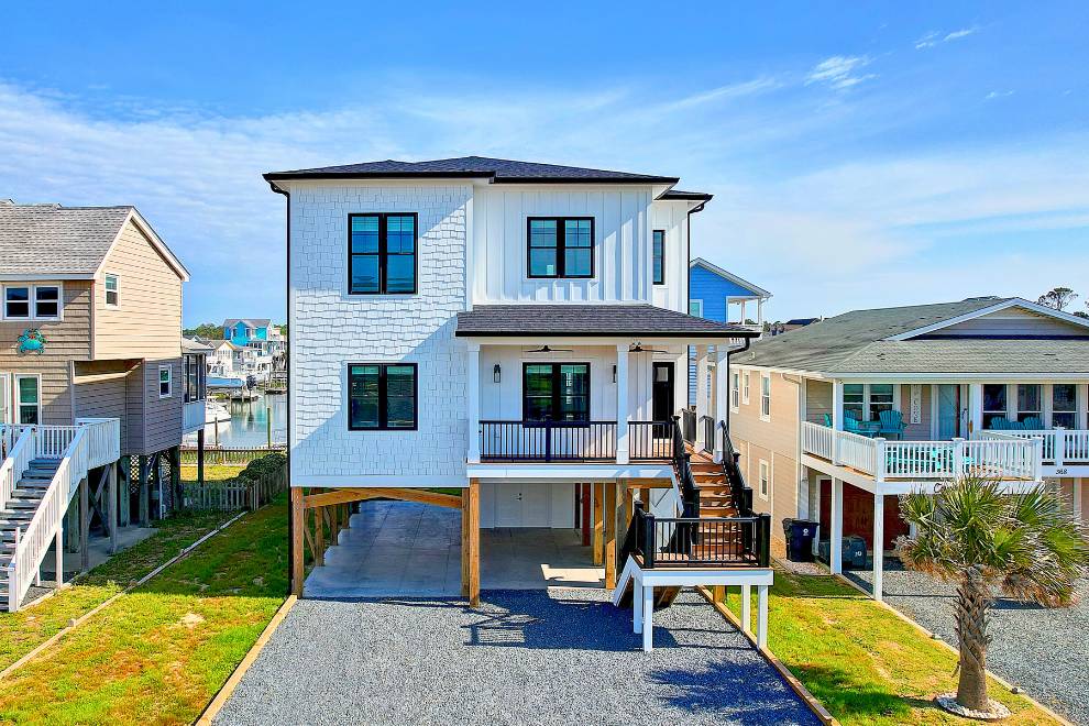 House ∙ 4 Bedrooms ∙ 10 Guests - Holden Beach, NC