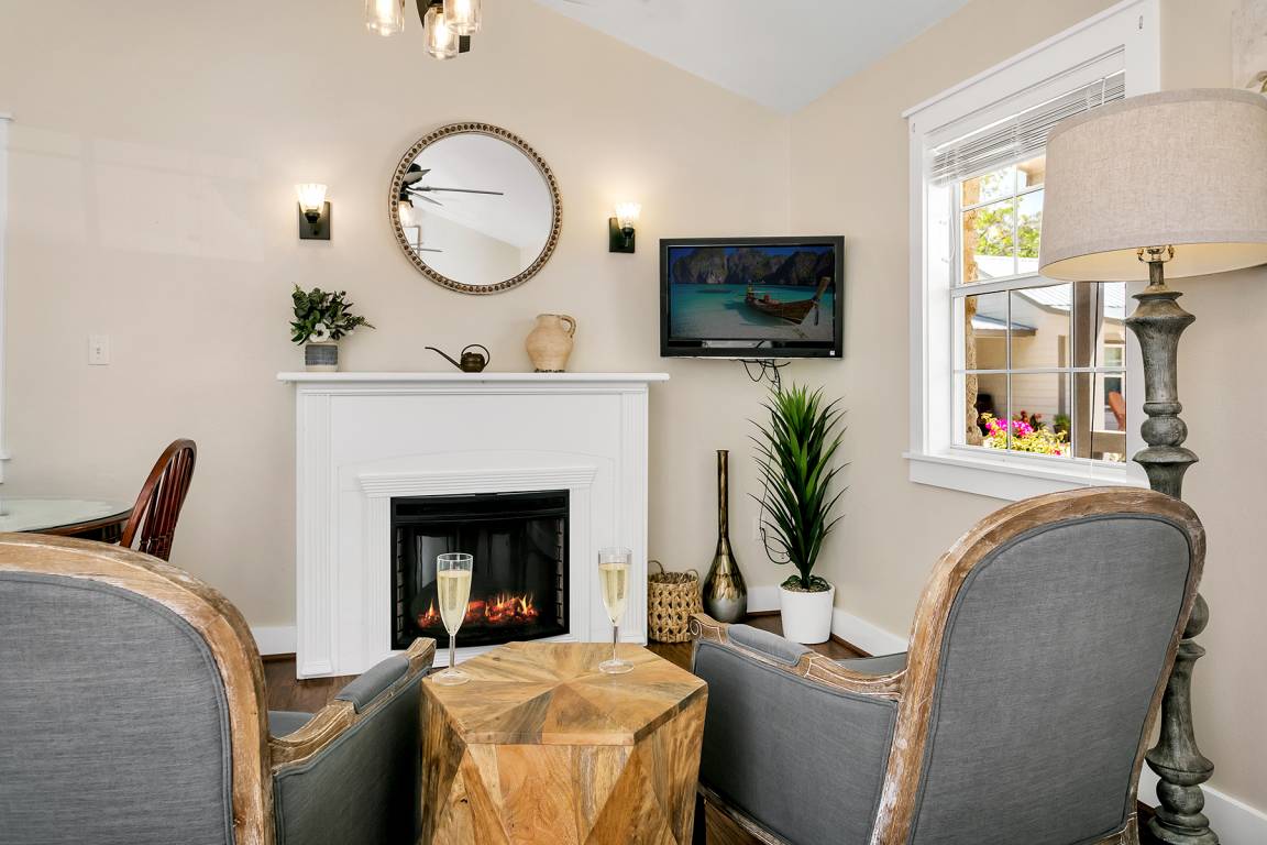 Apartment ∙ 1 Bedroom ∙ 2 Guests - Fredericksburg, TX