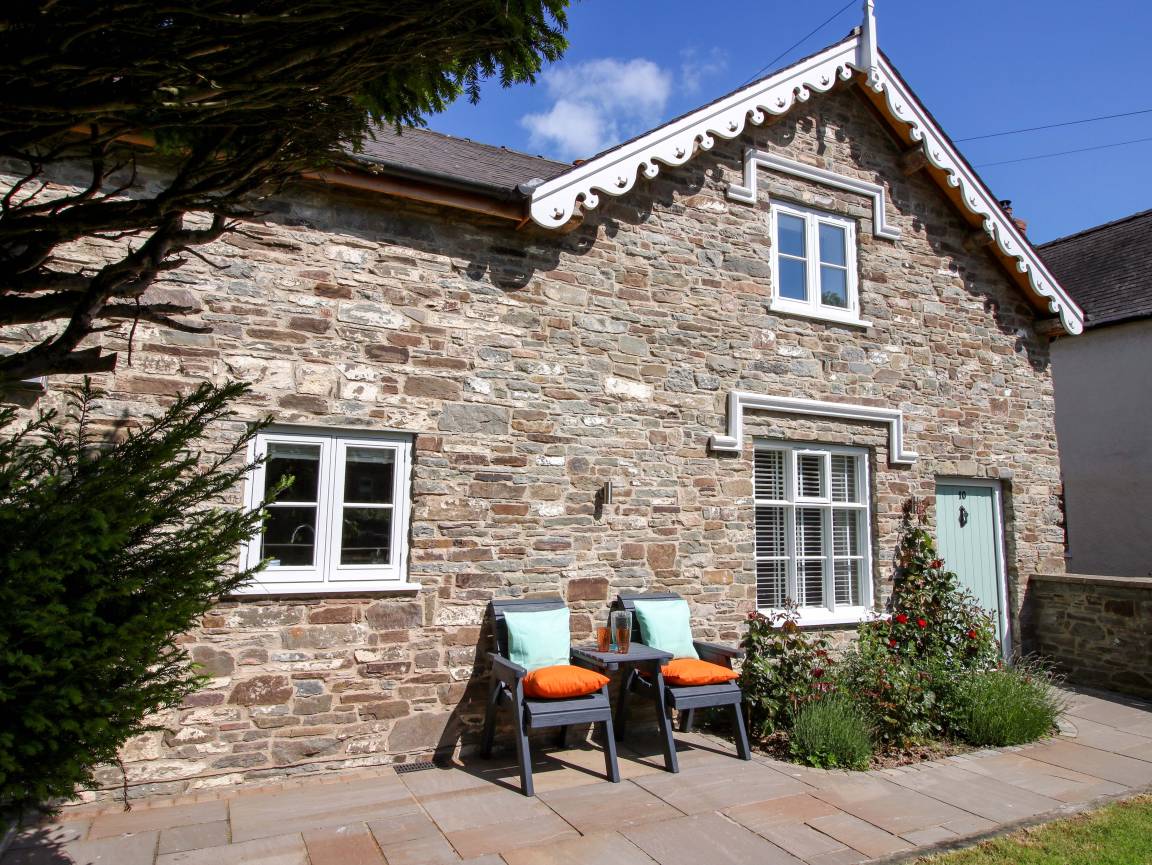 Cottage ∙ 4 Bedrooms ∙ 8 Guests - Herefordshire