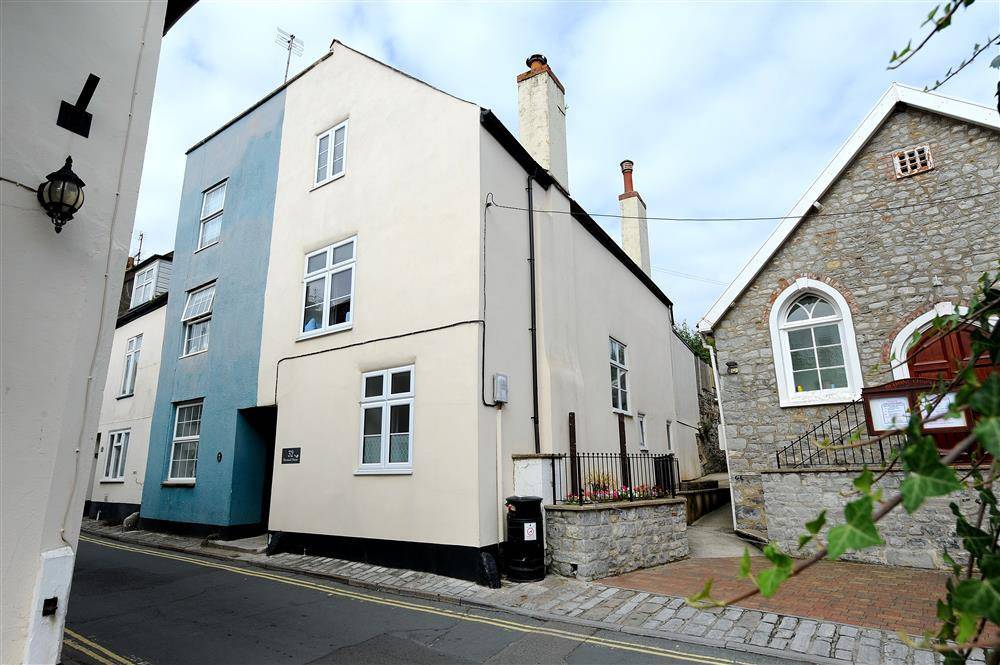 Cottage ∙ 5 Bedrooms ∙ 11 Guests - Lyme Regis