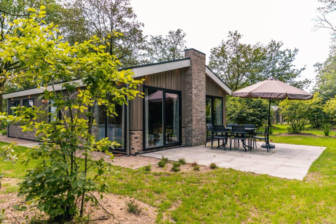 Bungalow ∙ 3 Slaapkamers ∙ 6 Gasten - Hoogeveen