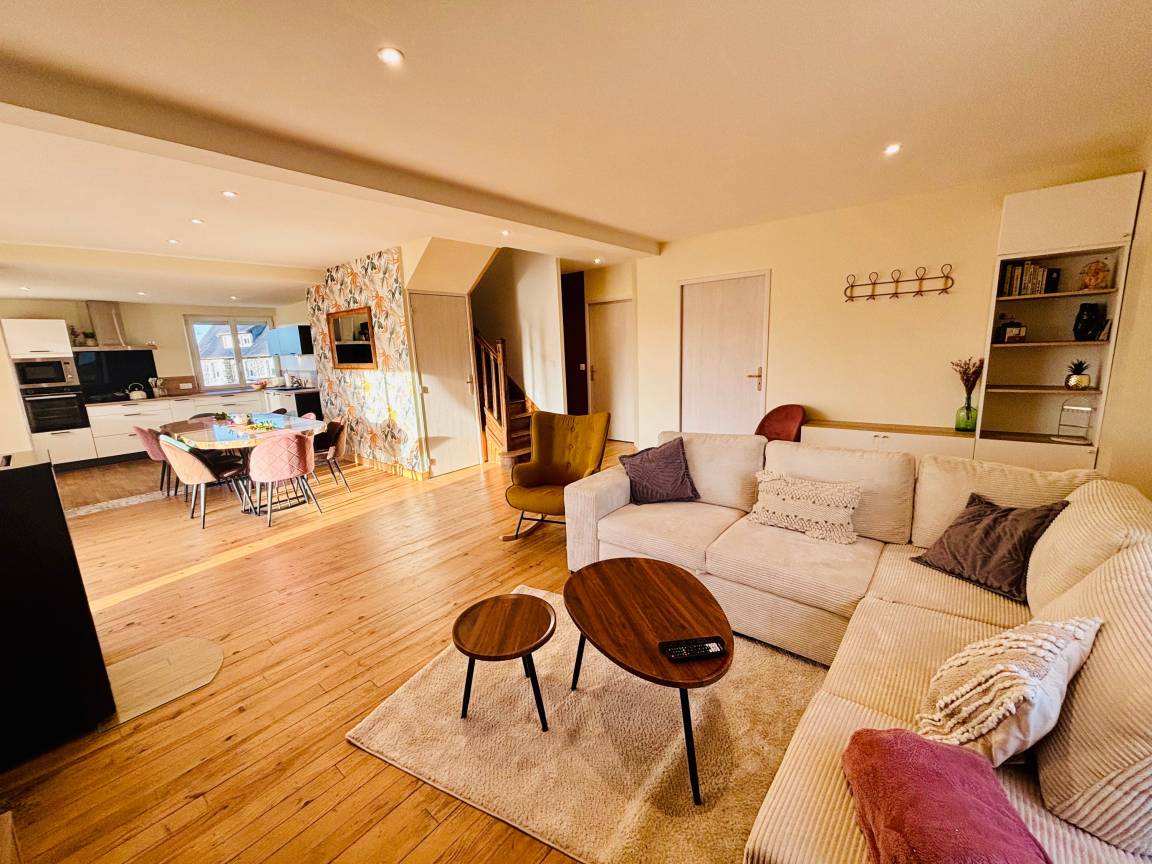 150 M² Maison De Vacances ∙ 4 Chambres ∙ 12 Personnes - Cantal