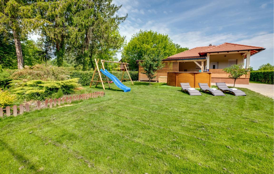 60 M² House ∙ 3 Bedrooms ∙ 6 Guests - Croatia