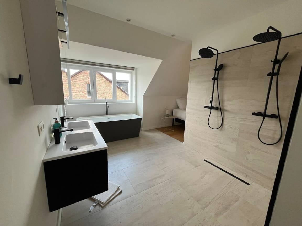 175 M² Apartamento ∙ 3 Habitaciones ∙ 6 Huéspedes - Herent
