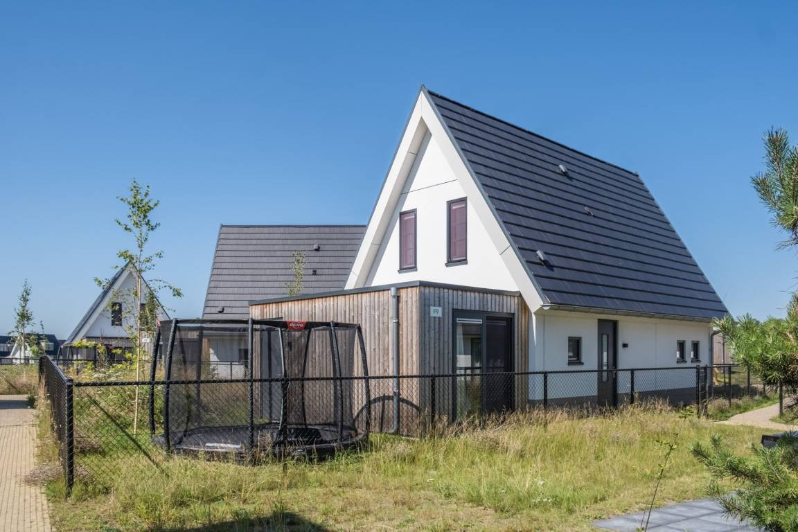 128 M² Bungalow ∙ 3 Slaapkamers ∙ 6 Gasten - Helmond