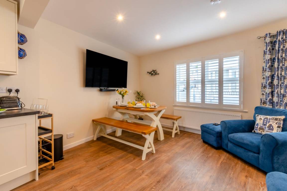 Cottage ∙ 3 Bedrooms ∙ 5 Guests - Tenby