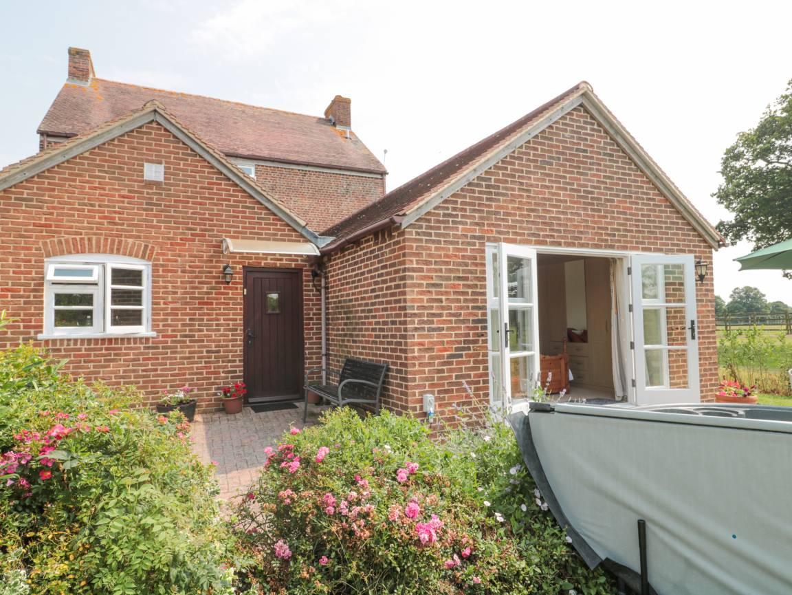 Cottage ∙ 2 Bedrooms ∙ 4 Guests - Ledbury