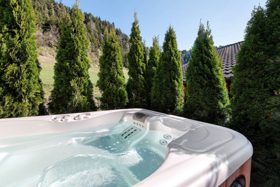 100 M² Chalet ∙ 2 Bedrooms ∙ 6 Guests - Urtijëi