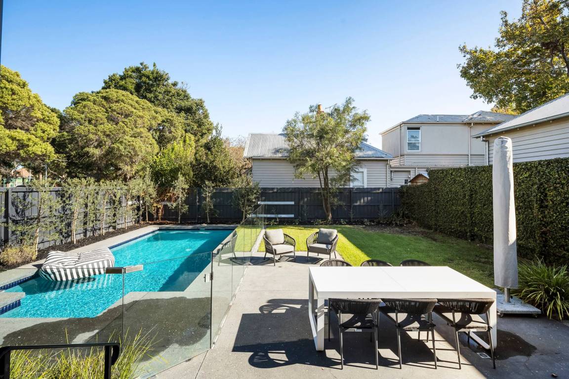 150 M² House ∙ 3 Bedrooms ∙ 6 Guests - St Kilda