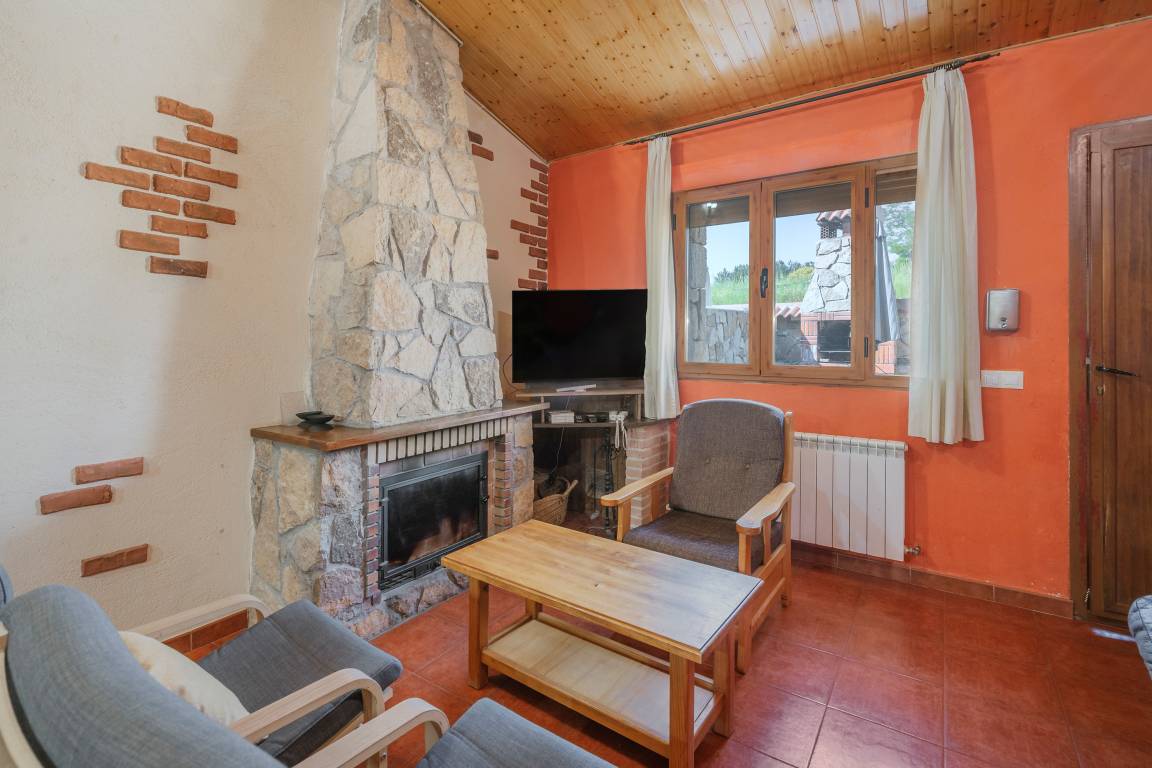 70 M² Casa ∙ 2 Habitaciones ∙ 5 Huéspedes - Hoyos del Espino