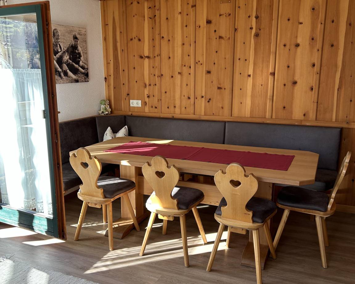125 M² House ∙ 4 Bedrooms ∙ 10 Guests - Soelden