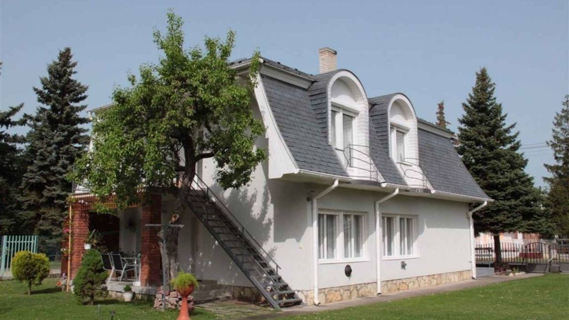 77 M² Apartment ∙ 3 Bedrooms ∙ 6 Guests - Siófok