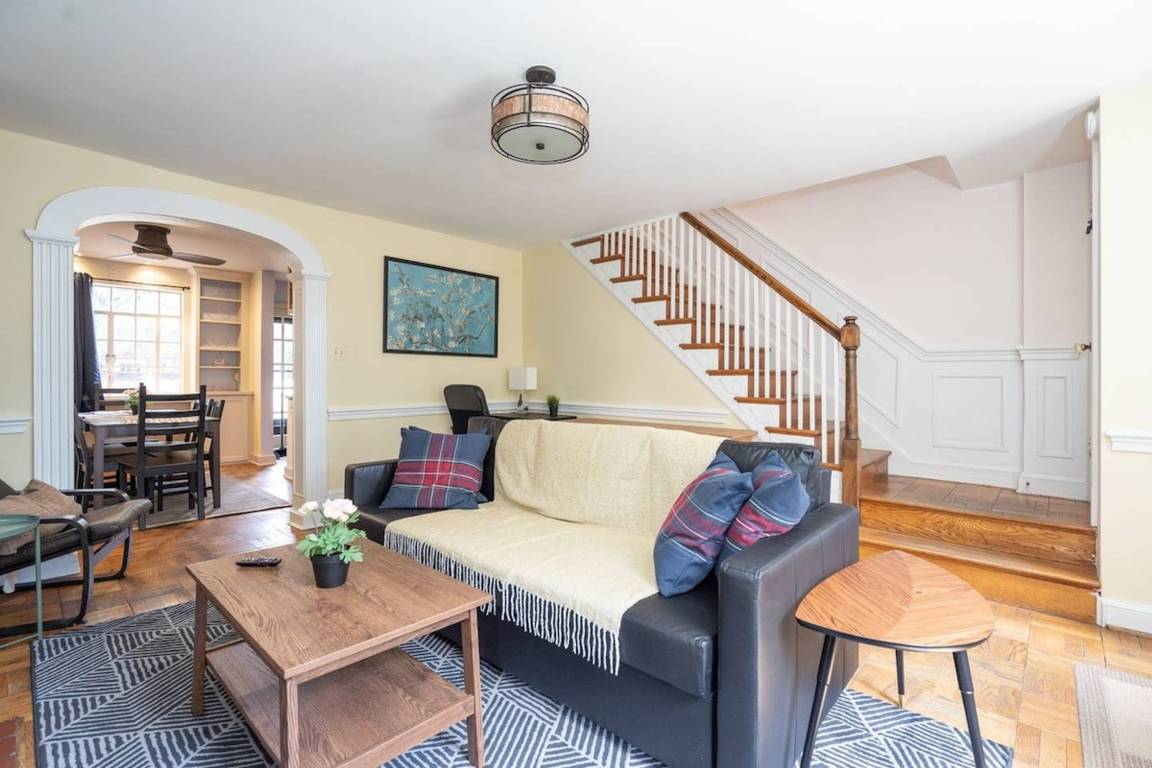 Apartment ∙ 4 Bedrooms ∙ 10 Guests - Washington, D.C.