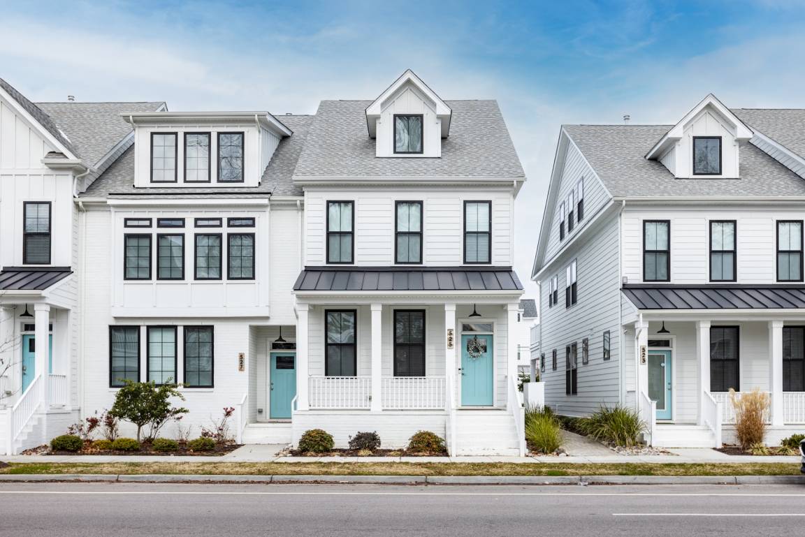 264 M² Cottage ∙ 4 Bedrooms ∙ 8 Guests - Virginia Beach, VA