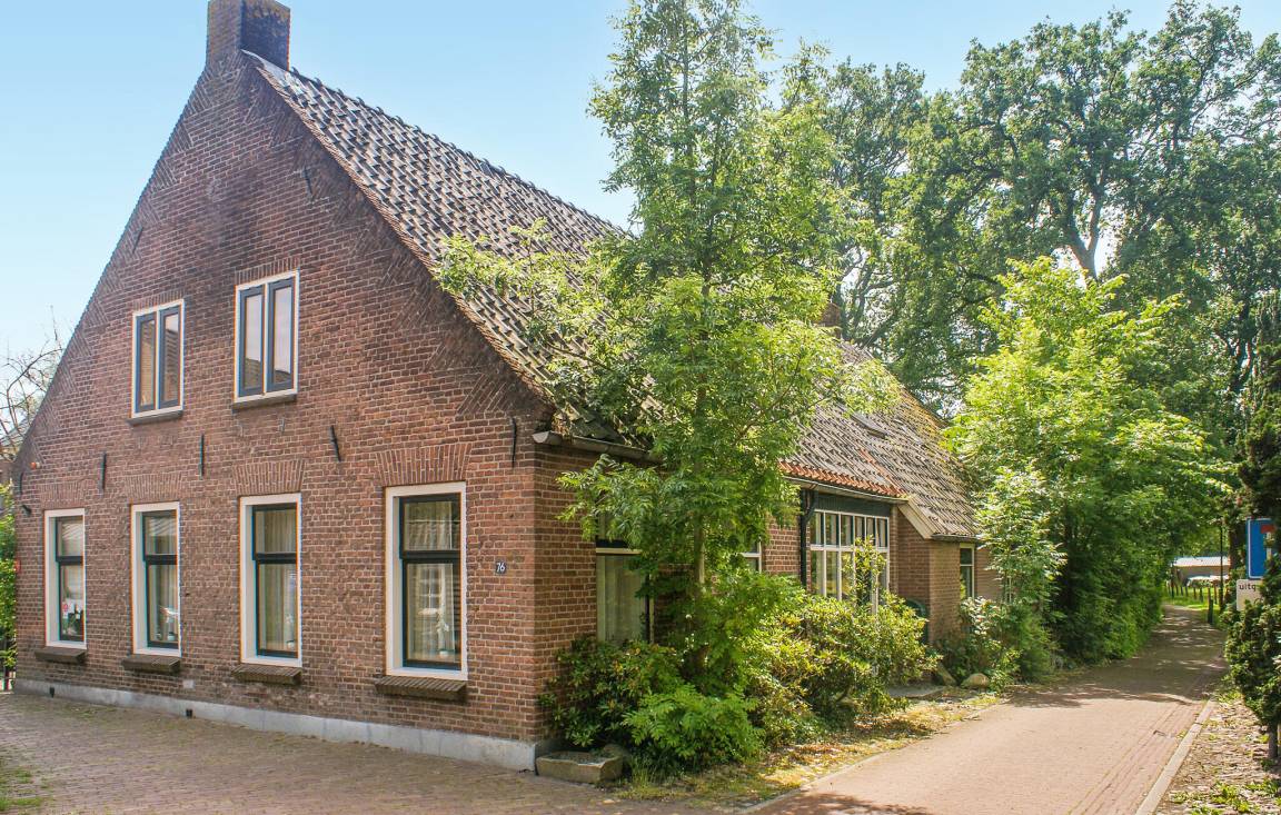 210 M² Ferienhaus ∙ 5 Schlafzimmer ∙ 10 Gäste - Drenthe