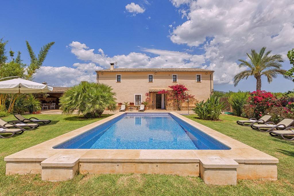 350 M² Finca ∙ 4 Schlafzimmer ∙ 9 Gäste - Mallorca